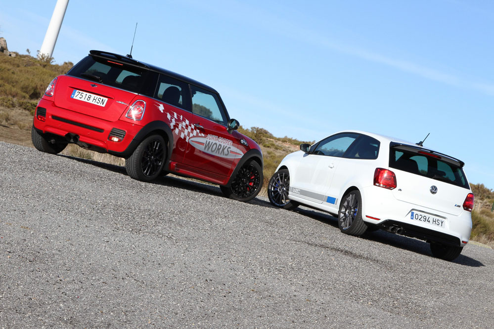 COMPARATIVA: Volkswagen Polo WRC R vs MINI JCW - Periodismo del Motor
