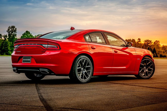 Dodge se vuelve a burlar del Volkswagen Passat - Periodismo del Motor