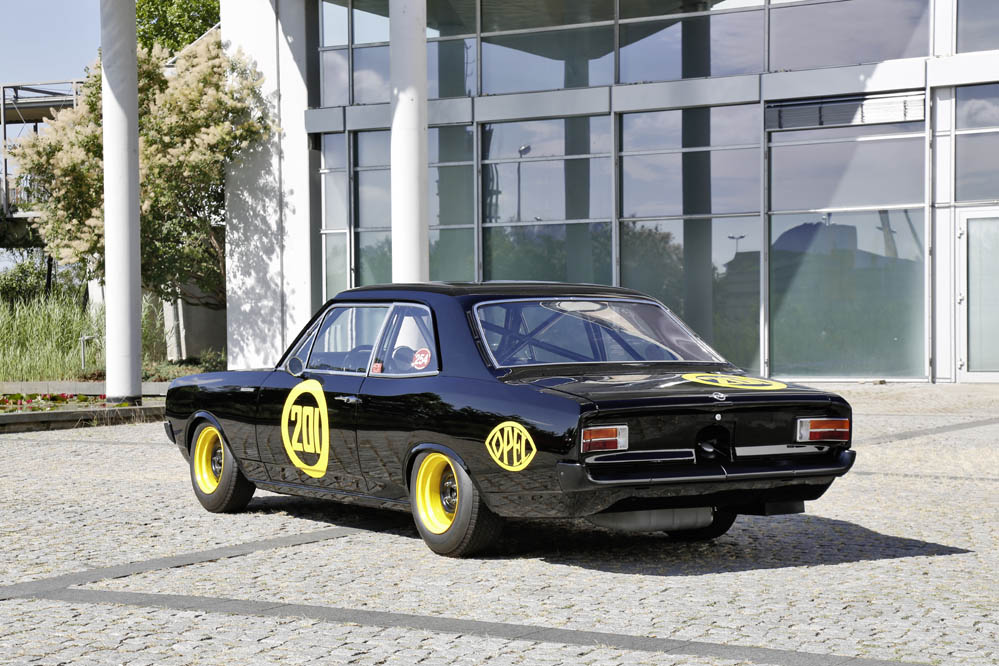 Opel Rekord C Black Widow - Periodismo del Motor