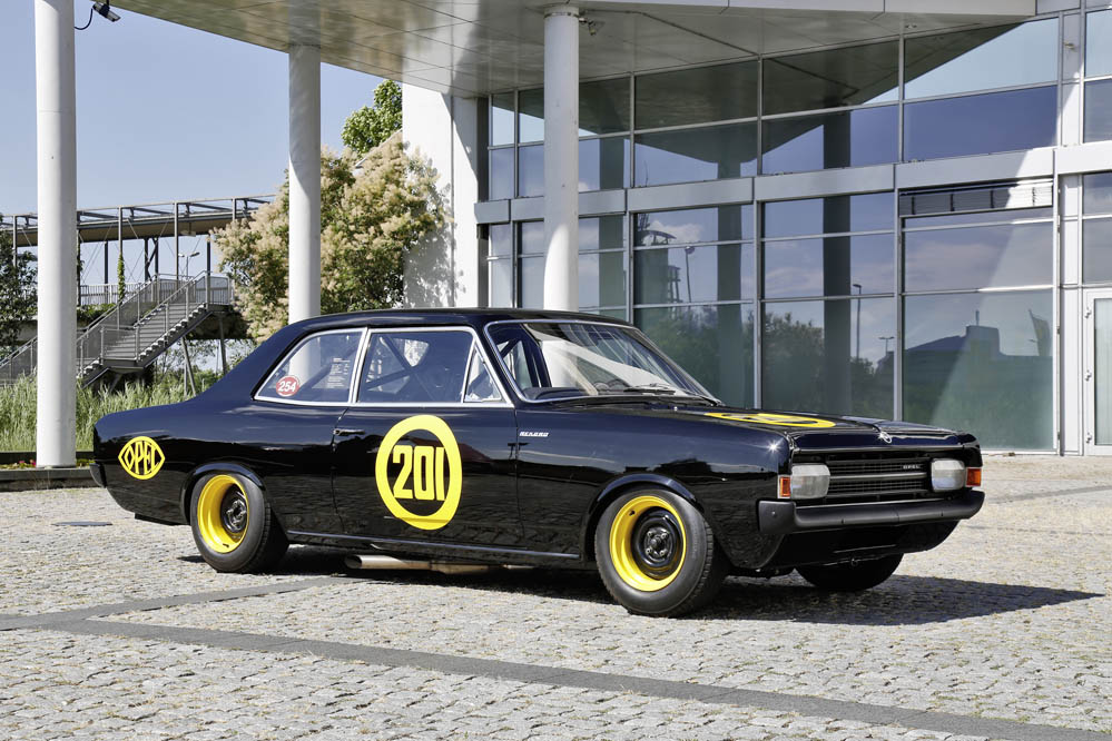 Opel Rekord C Black Widow - Periodismo del Motor