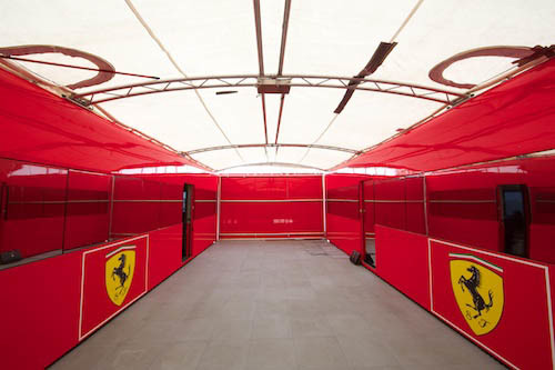 A la venta un motorhome de Fórmula 1 de la escudería Ferrari ...
