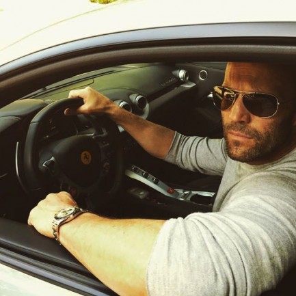 Jason Statham presume de Ferrari F12berlinetta en Facebook - Periodismo ...