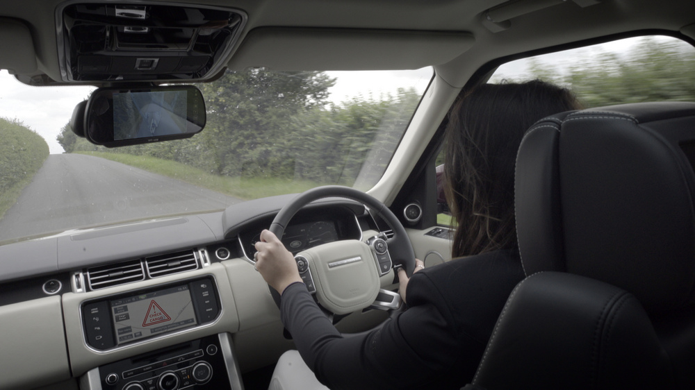 Transparent Trailer: remolques ‘invisibles’ gracias a Land Rover ...