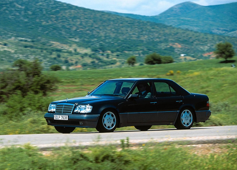 Mercedes 500 E: 25 años de historia - Periodismo del Motor