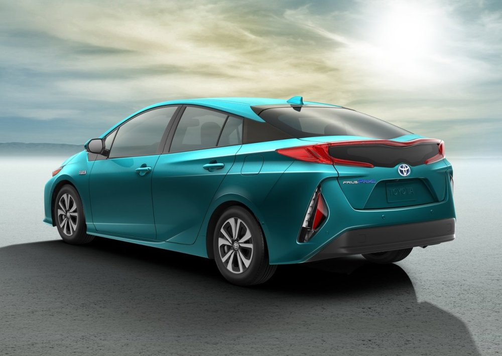 Toyota Prius Prime, el nuevo híbrido enchufable en Nueva York ...
