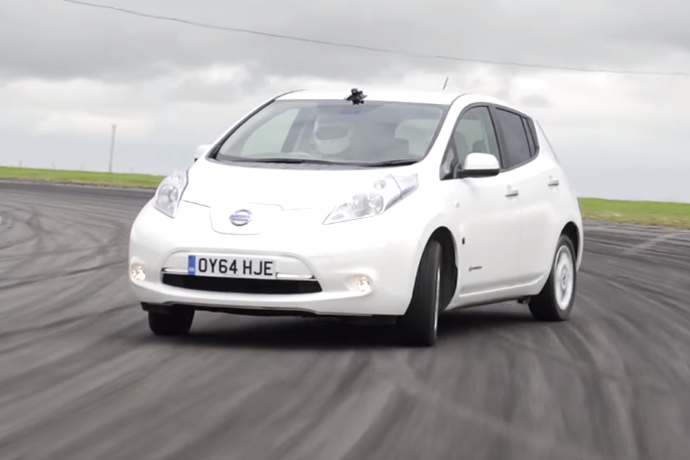 Vídeo: ¿se puede hacer drift con un Nissan Leaf? - Periodismo del Motor