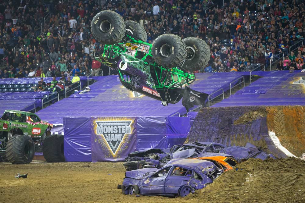 La Monster Jam 2016 regresa a España con giros de 360º en el aire ...