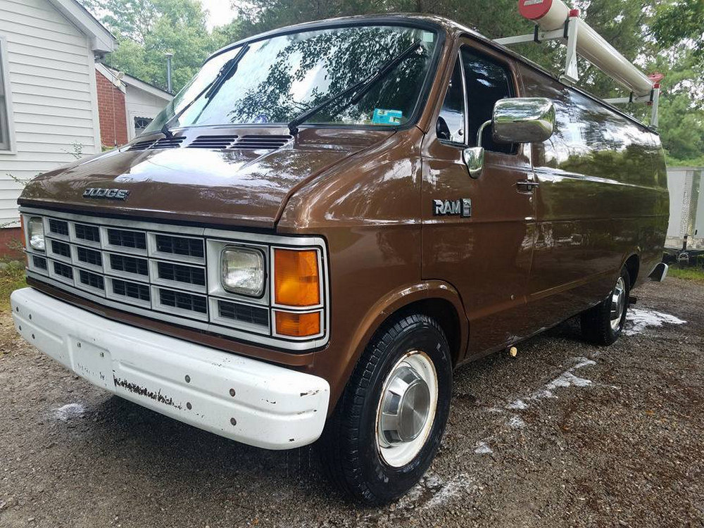 Subastan una auténtica furgoneta de vigilancia del FBI - Periodismo del ...