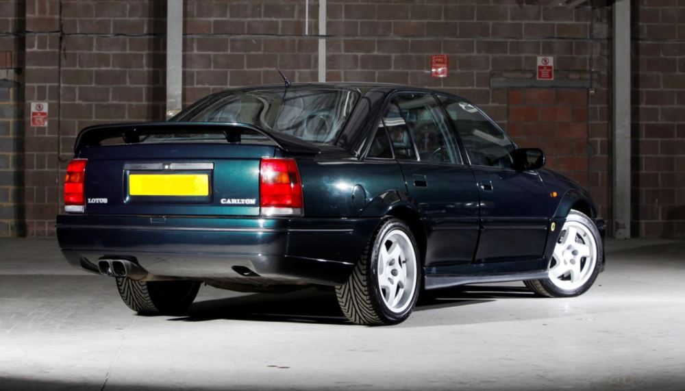 A subasta este espectacular Opel Lotus Omega de 1991