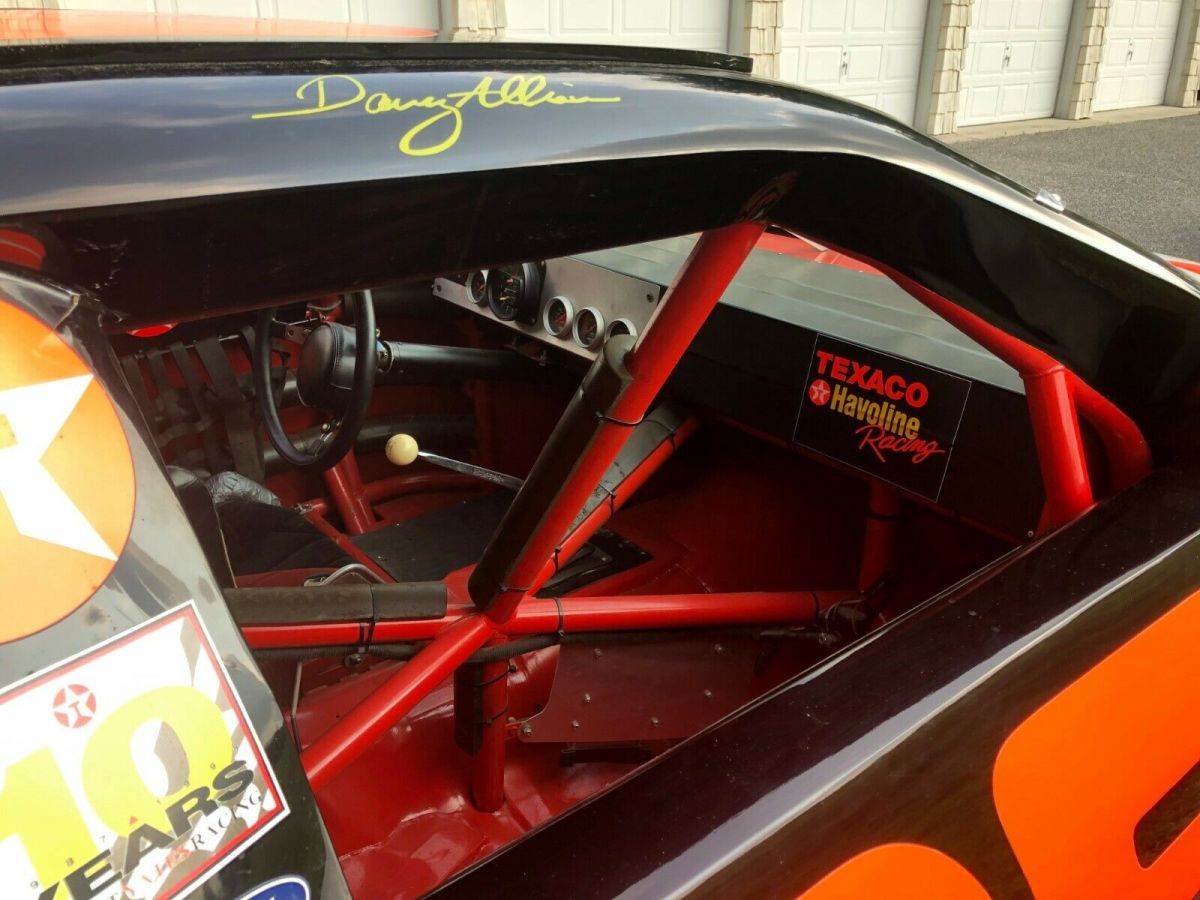 A la venta el NASCAR con el que Davey Allison sufrió un tremendo accidente