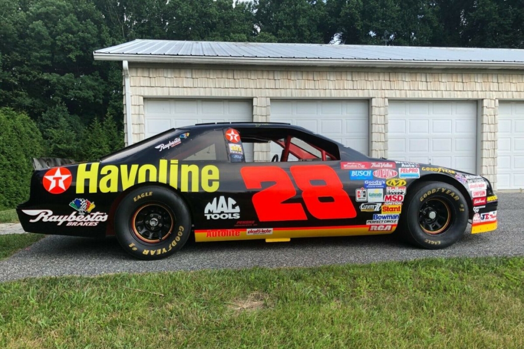 A la venta el NASCAR con el que Davey Allison sufrió un tremendo accidente