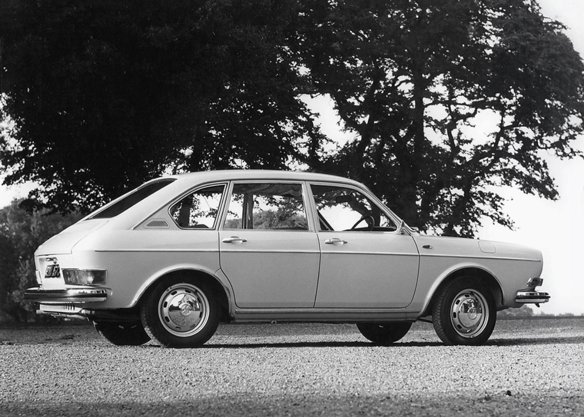 Volkswagen Type 4/411 (1968): el compacto familiar basado en el Beetle