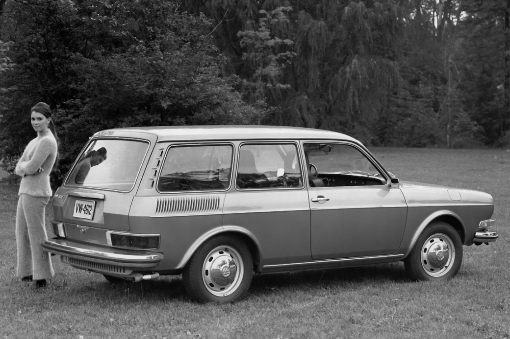 Volkswagen Type 4/411 (1968): el compacto familiar basado en el Beetle