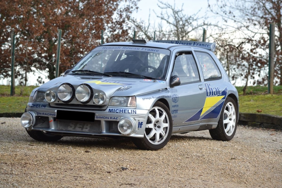 A subasta un Renault Clio Maxi "Kit Car" de 1995 en perfecto estado