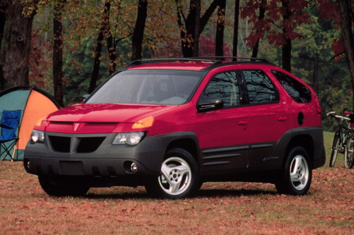El Pontiac Aztek hizo de Pace Car en las 500 Millas de Daytona en 2001