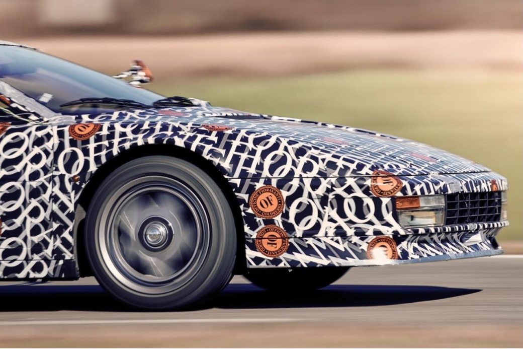 El Testarossa restomod alcanzará los 325 km/h con un V12 de 500 CV