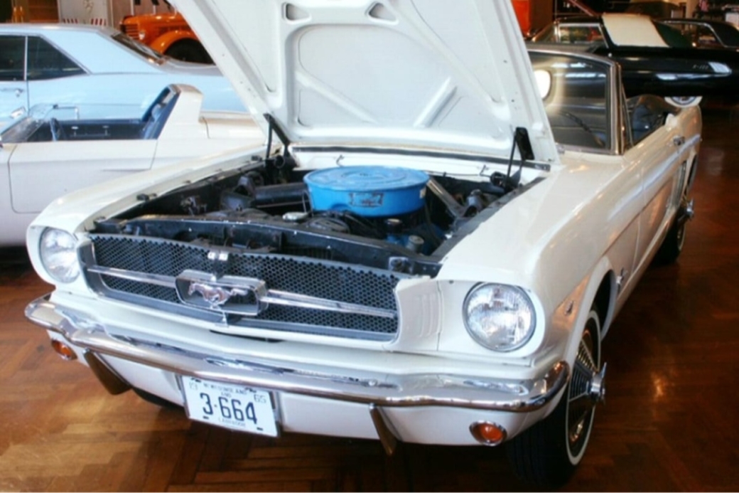 El hombre que compró el primer Mustang tres días antes del lanzamiento