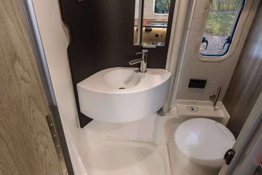 Winnebago Ekko Pop Top, la sorprendente autocaravana basada en la ...
