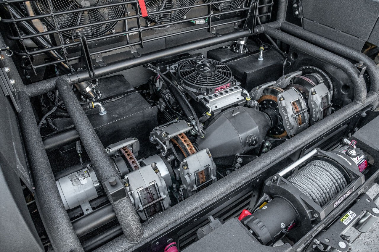 A subasta este Ripsaw EV3-F4, el tanque que te llevará a cualquier ...