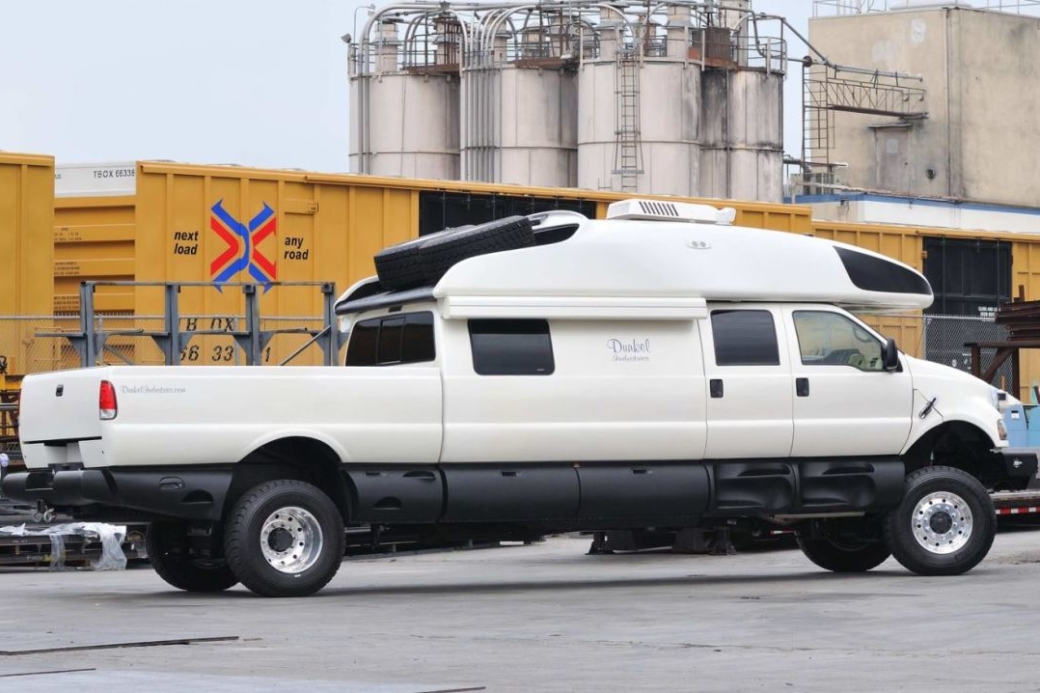 Ford F-750 World Cruiser, la autocaravana de los excesos