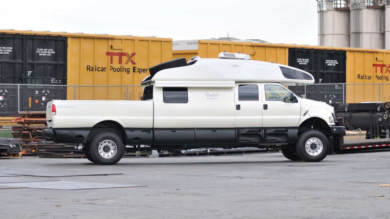 Ford F-750 World Cruiser, la autocaravana de los excesos