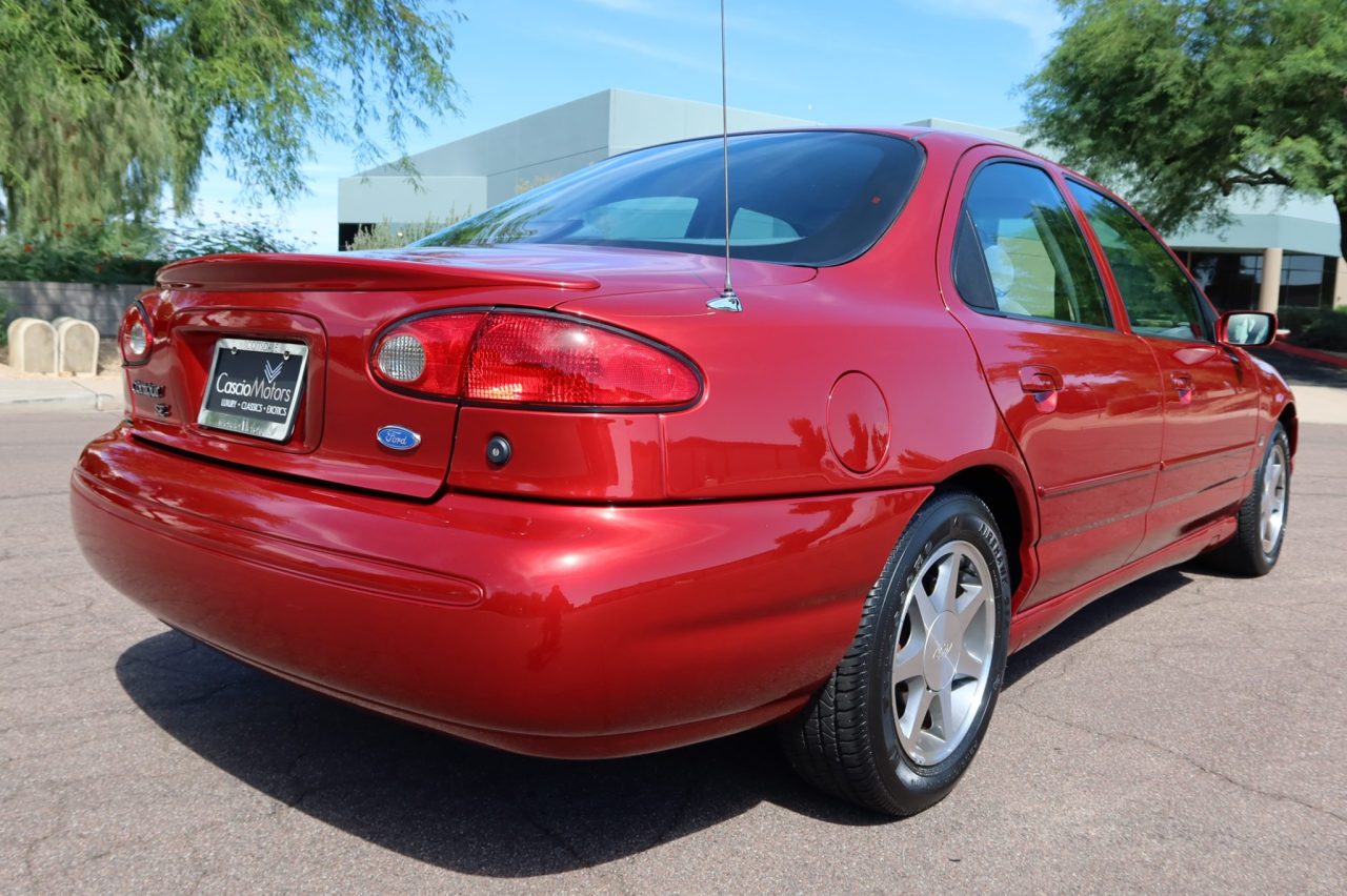 A subasta este Ford Contour de 1996 con un V6 desarrollado por Porsche