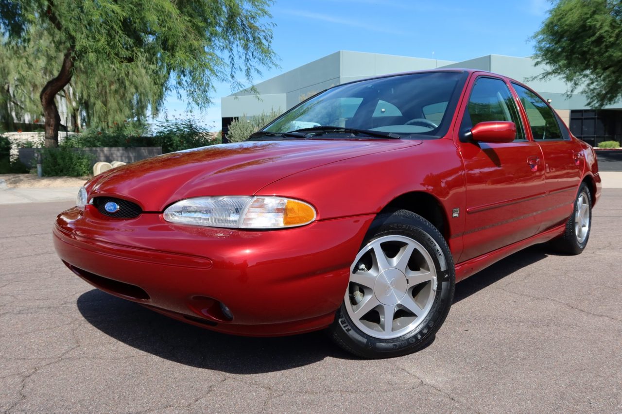 A subasta este Ford Contour de 1996 con un V6 desarrollado por Porsche