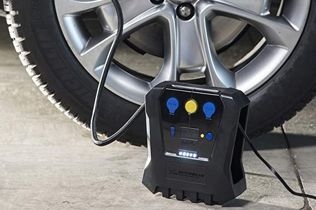 Prepara un buen kit de emergencia para el coche con este compresor de ...