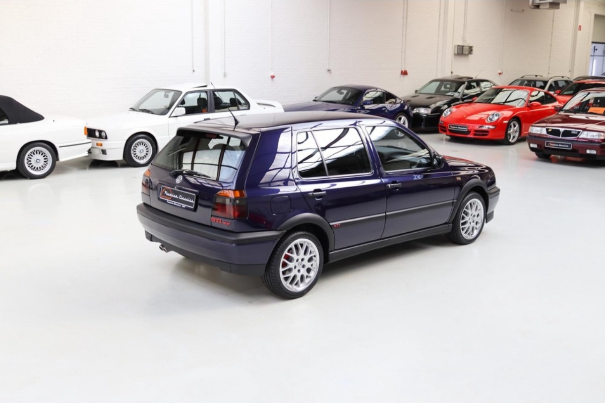 A la venta este Volkswagen Golf GTI 20 Jahre Edition de 1997