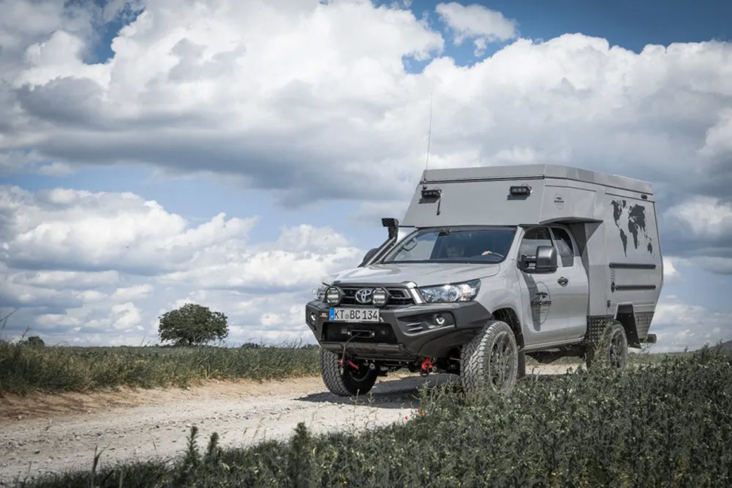 Toyota Hilux BushCamper, una camper para dar la vuelta al mundo ...