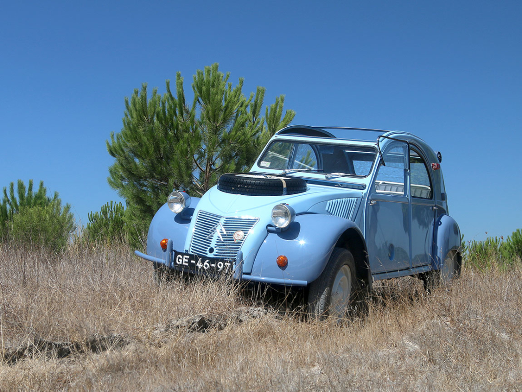 PRUEBA: Citroën 2CV Sahara - Periodismo del Motor