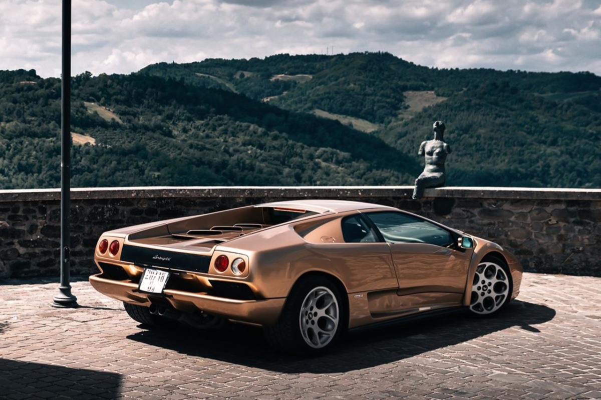 Lamborghini rinde homenaje al Diablo y a su V12 atmosférico ...