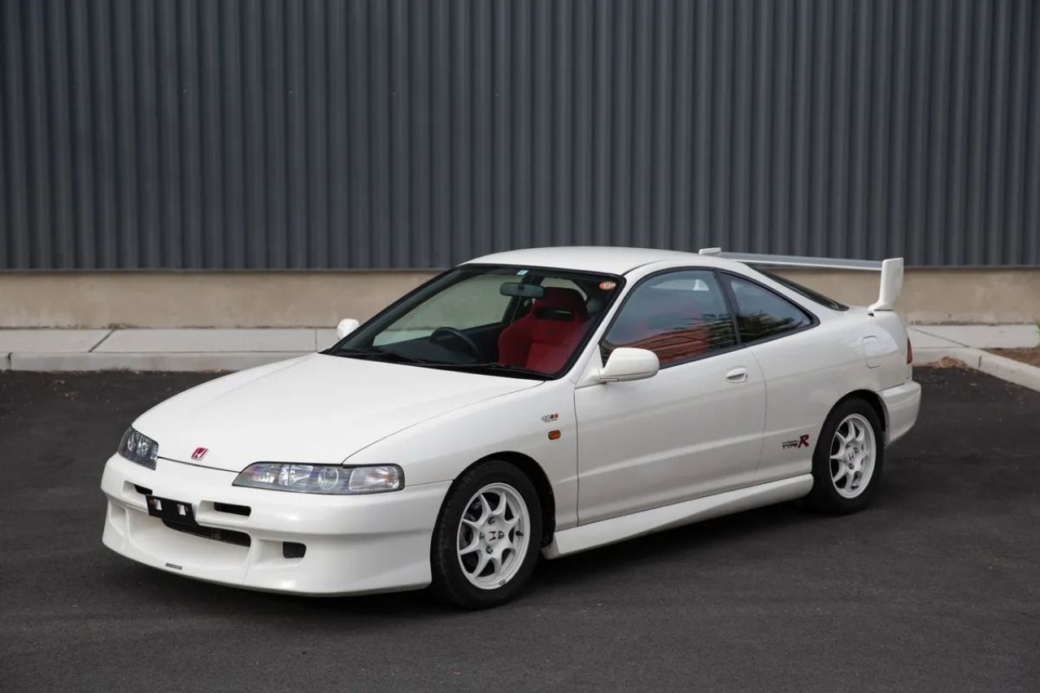 A subasta una impresionante colección de coches clásicos japoneses de ...