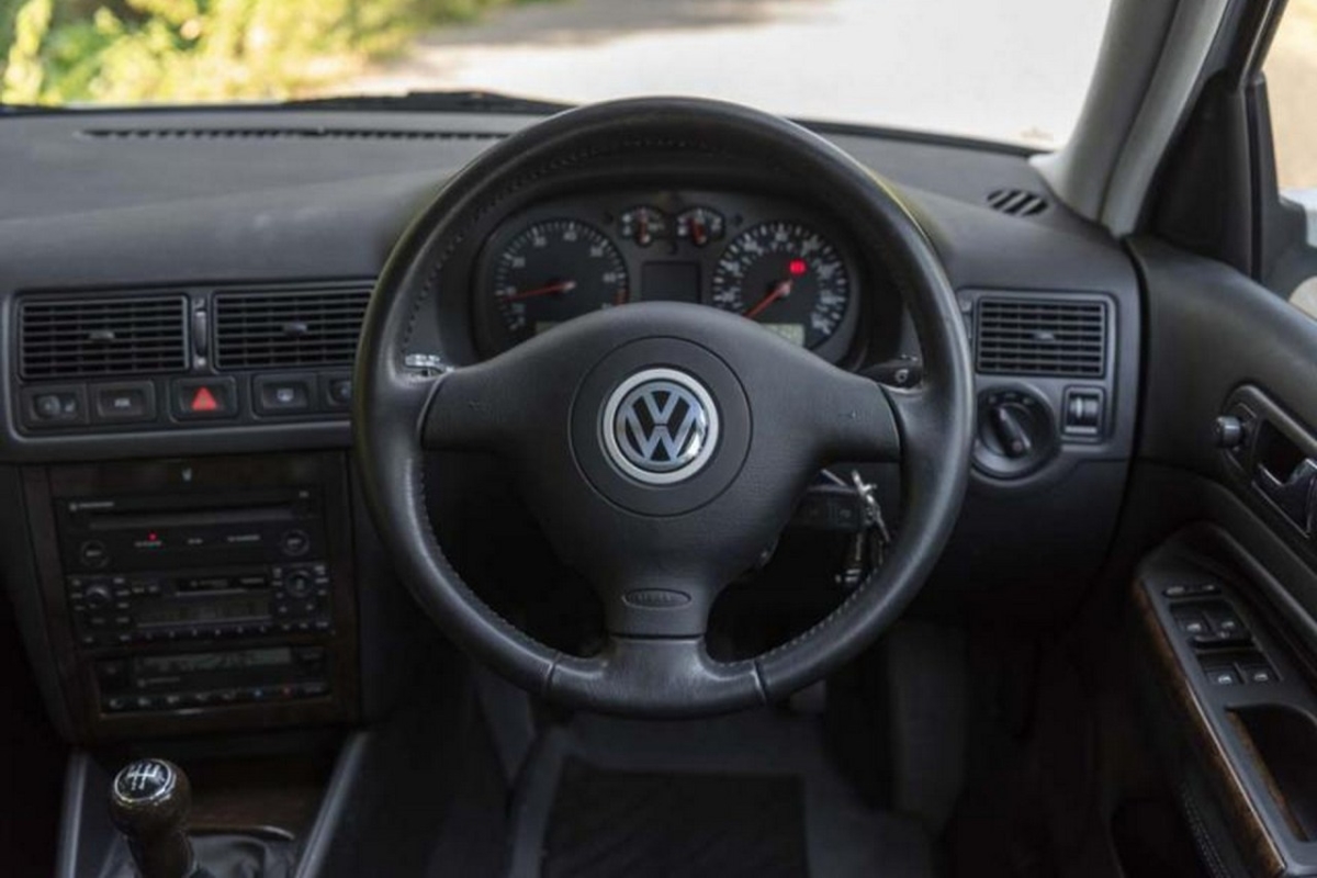 A la venta este Volkswagen Golf GTI de 2001 con solo 5.500 km