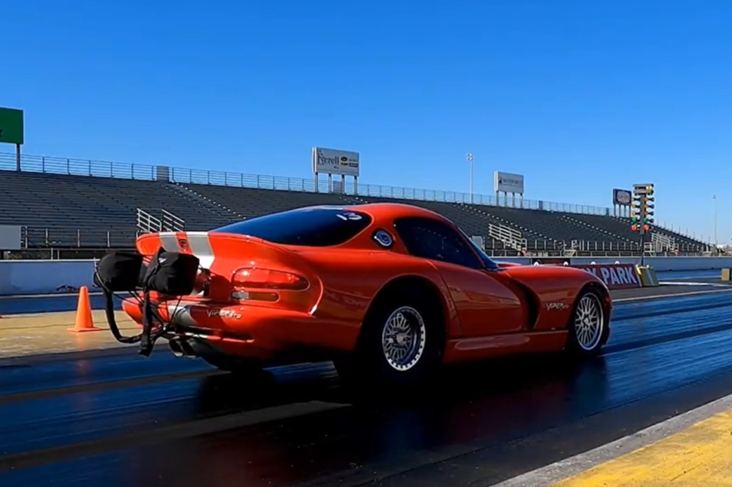 Este Dodge Viper tiene 3.300 CV y hace el cuarto de milla en 6,68 ...