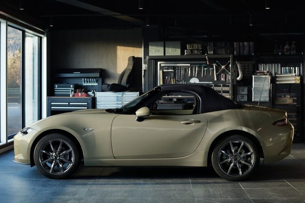 Mazda MX-5 2023: más equipamiento y dos versiones especiales para le ...