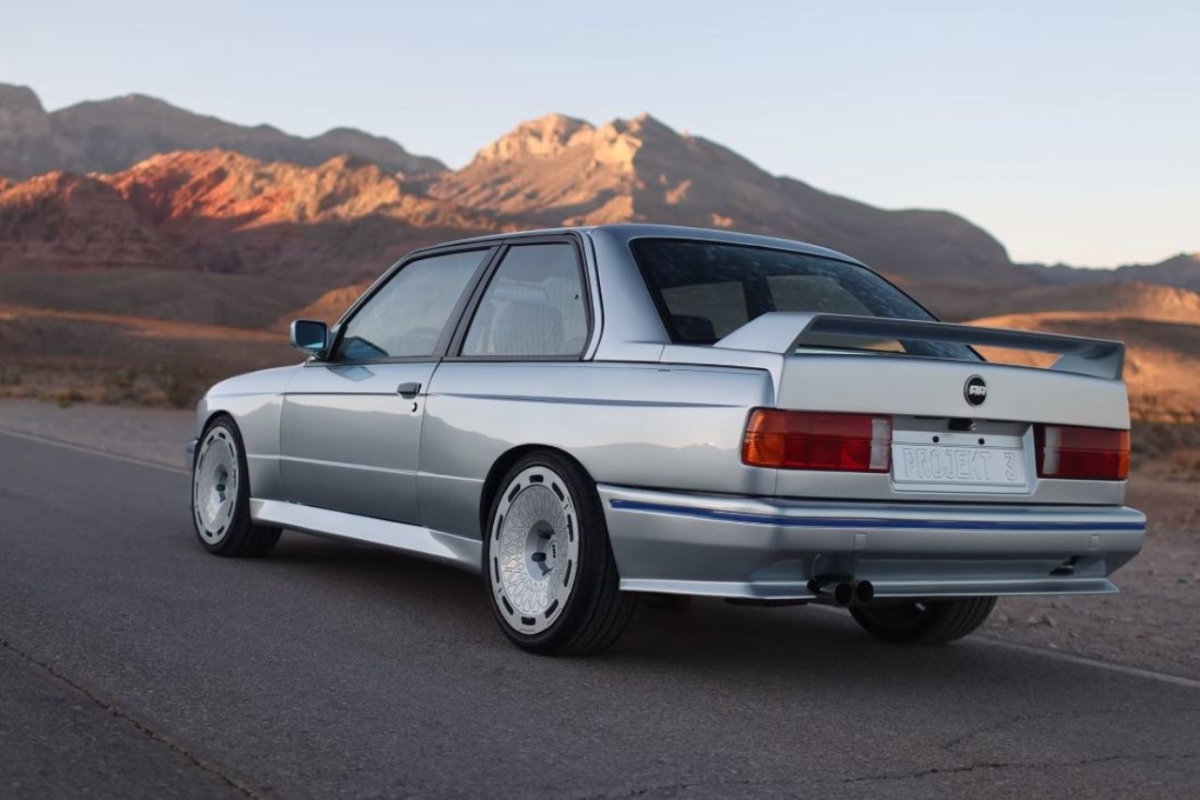 Vídeo: este BMW M3 E30 está equipado con el motor V10 de un M5 E60
