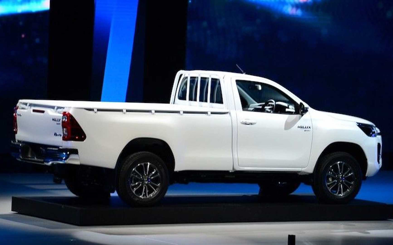 Fotos - Toyota Hilux Revo BEV Concept: primeras imágenes del Hilux ...