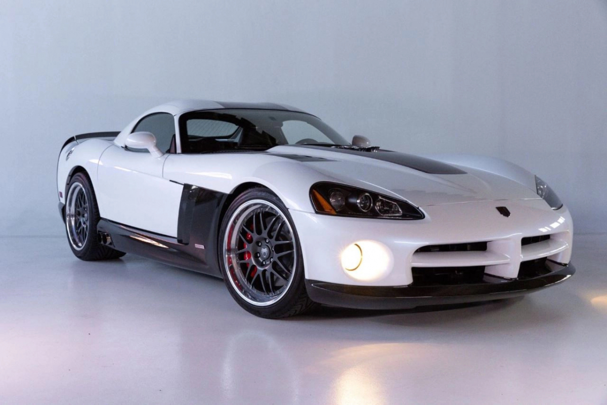 Vendido por 150.000 euros el único Dodge Viper con motor V10 modificado ...