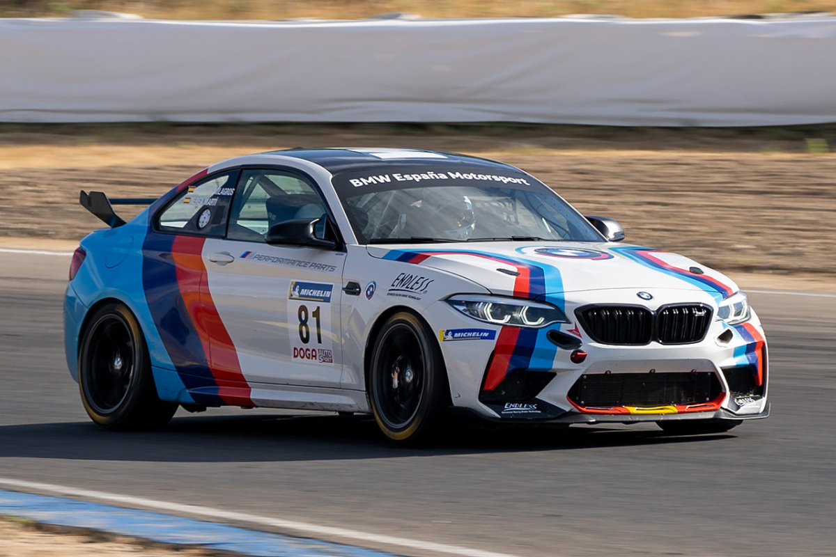PRUEBA: BMW M2 CS Racing ¡El coche de carreras fácil y barato!