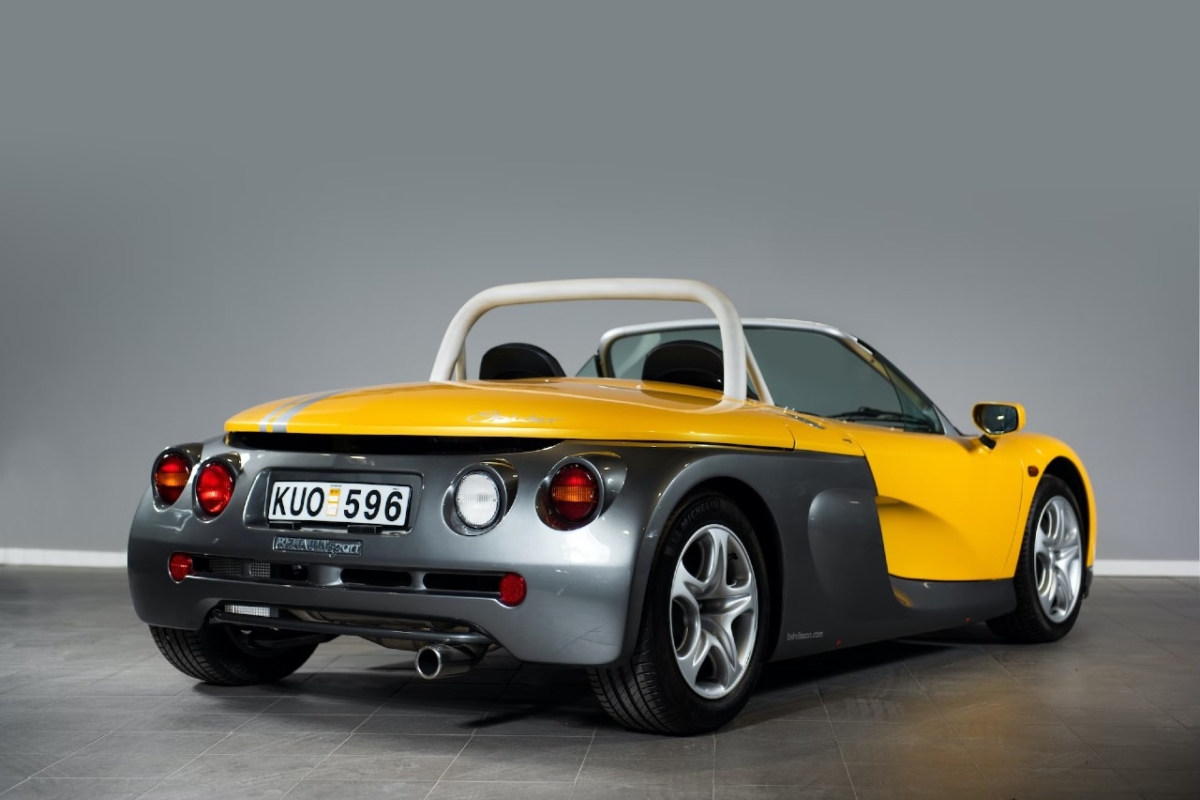 A subasta un Renault Sport Spider de 1998 con 1.700 kilómetros ...