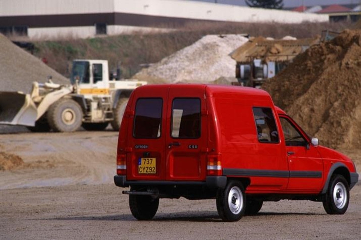 La historia del Citroën C15: la furgoneta que se lo cargaba todo ...