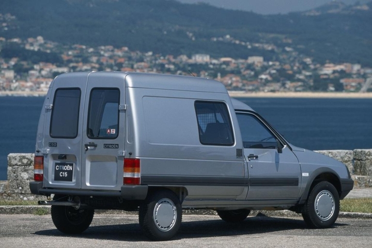 La historia del Citroën C15: la furgoneta que se lo cargaba todo ...