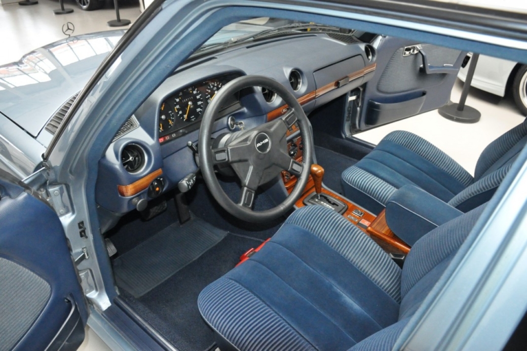 Este Mercedes 280E AMG W123, uno de los primeros AMG, está en venta