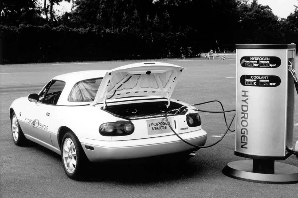 Mazda MX-5 Hydrogen Concept, el Miata con motor rotativo de hidrógeno ...