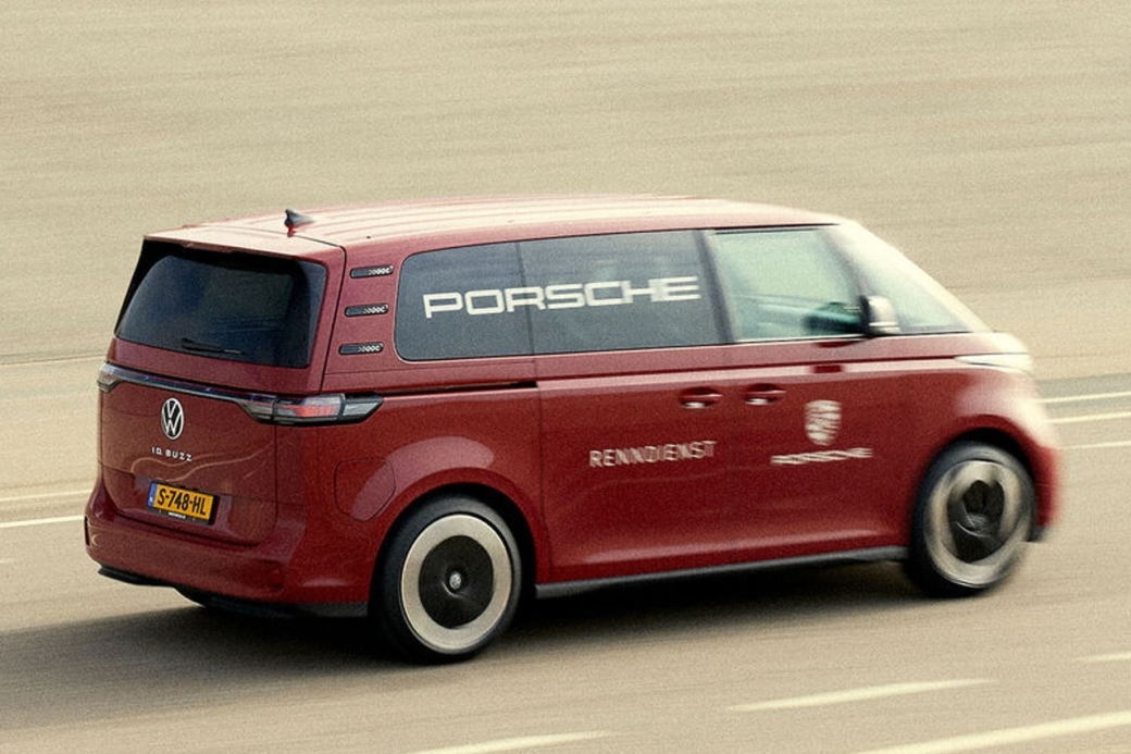 El Volkswagen ID.Buzz se viste de Porsche Renndienst - Periodismo del Motor