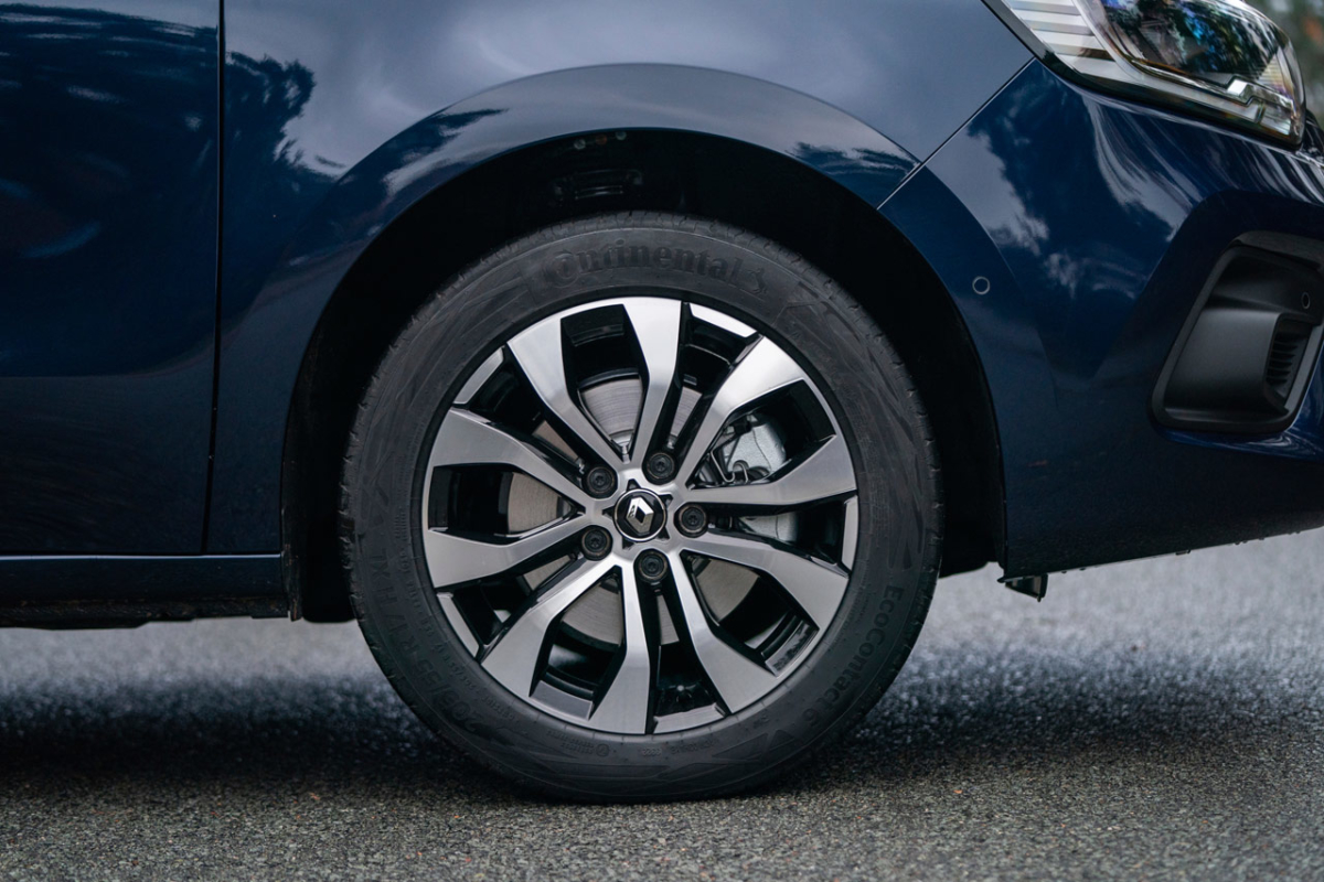 Prueba del Renault Kangoo Combi E-Tech, ¡mejor que un SUV!