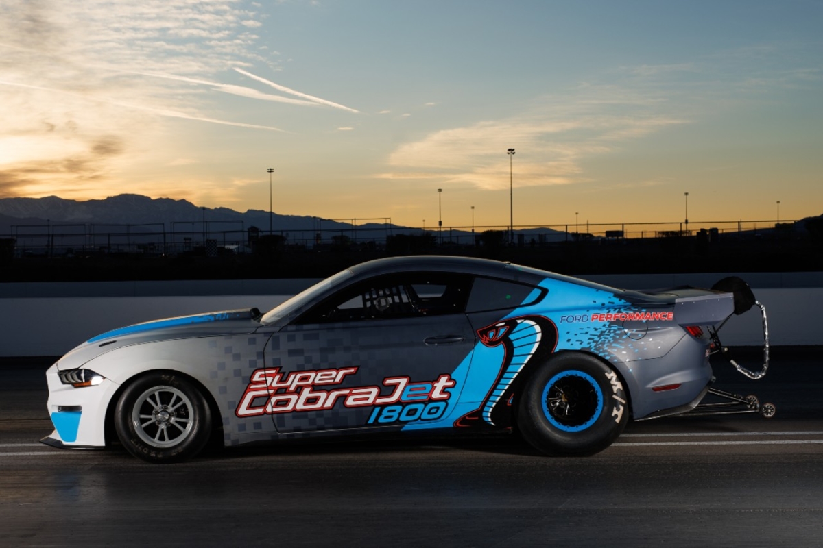 Ford Mustang Super Cobra Jet 1800, el dragster eléctrico de Ford supera ...