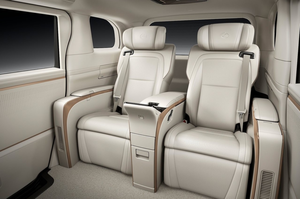 Lexus LM 2023: un monovolumen híbrido, con hasta siete plazas, que ...