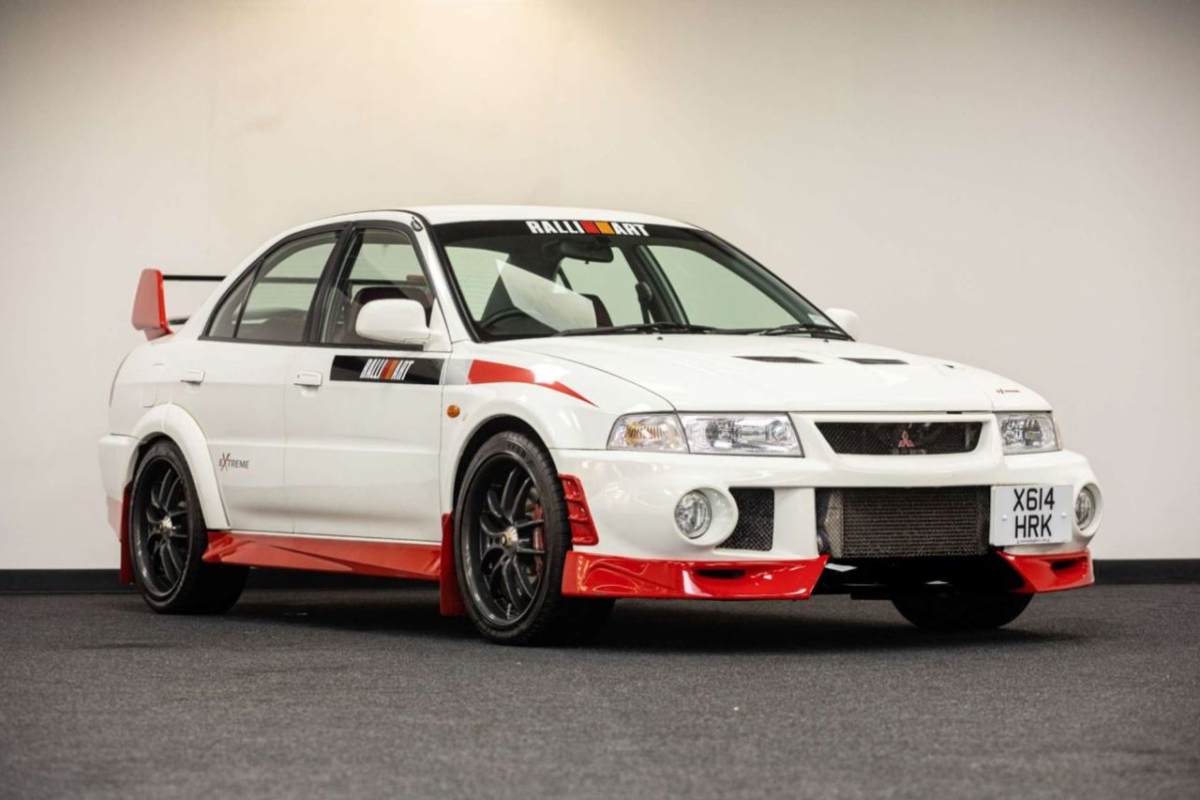 Se subasta este Mitsubishi Lancer Evolution VI Extreme de 1999
